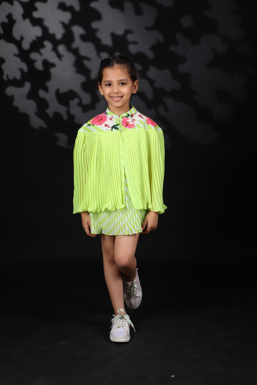 Totiya Lime Pleated Ggt Cape with Lehariya Inner